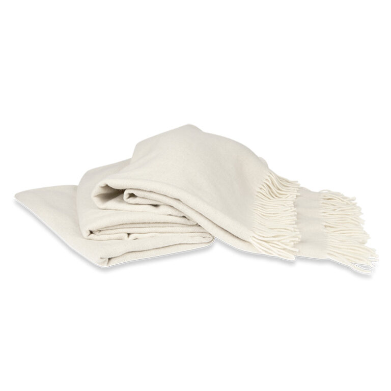 Plaid wit van kwalitatief Scandinavisch wol, ideaal voor op bed